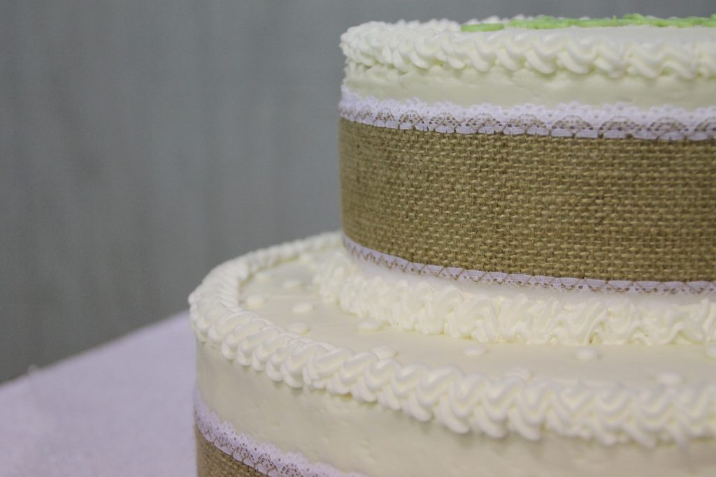 How To Make A 2 Tier Cake How To Make A 2 Tier Cake