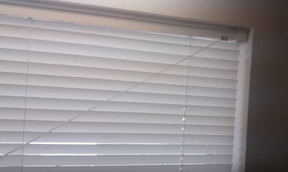 6 Easy Steps to Close Your Window Blinds