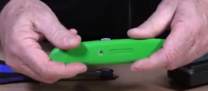 How To Put A Razor Blade In A Box Cutter