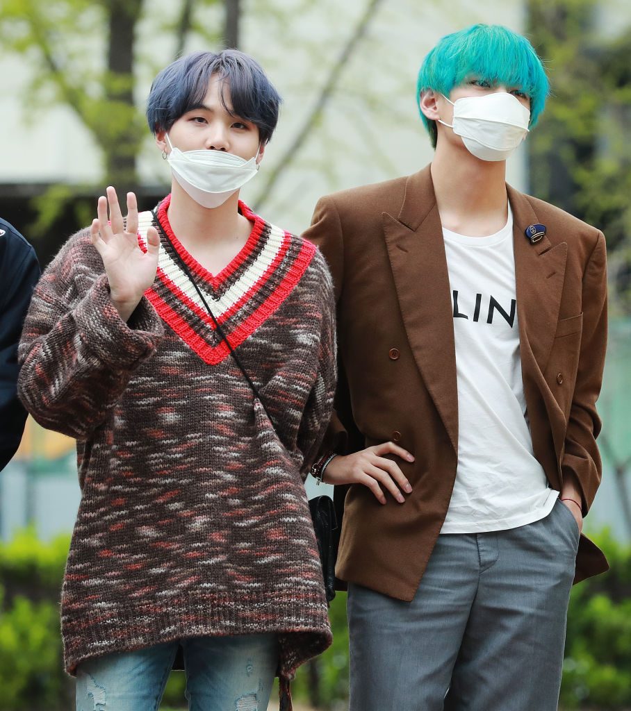 why do kpop idols wear masks