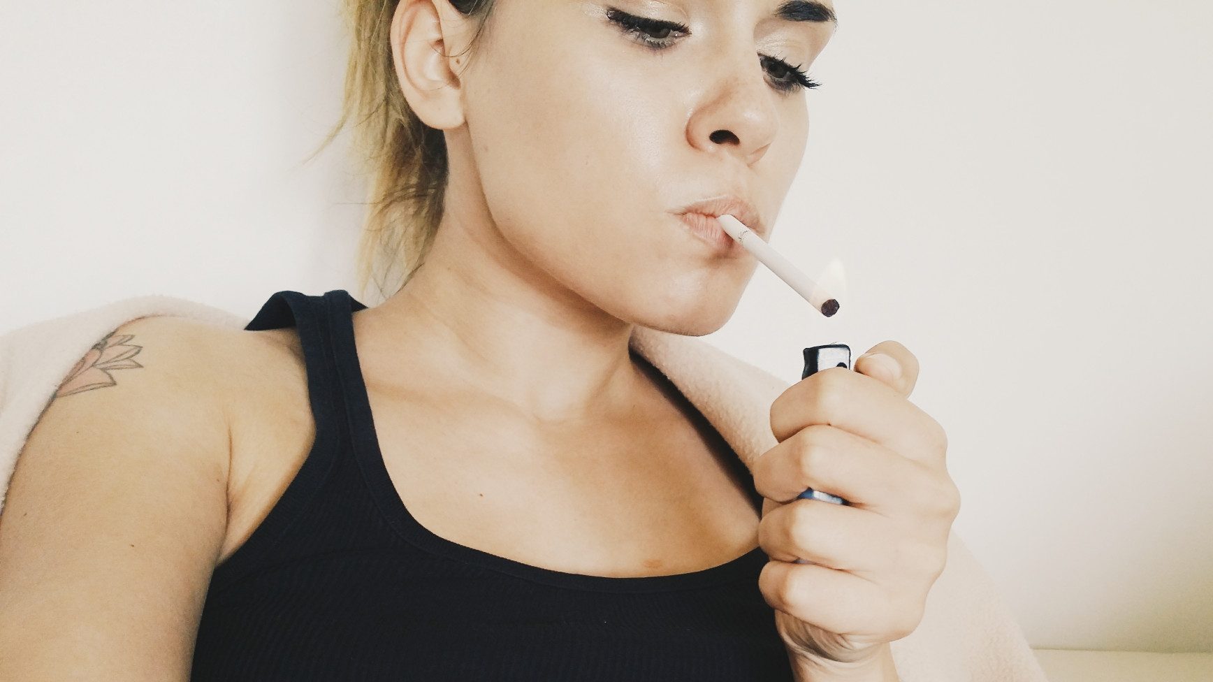 How To Light A Cigarette