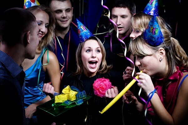 How To Decorate A Banquet Hall For A Birthday Party